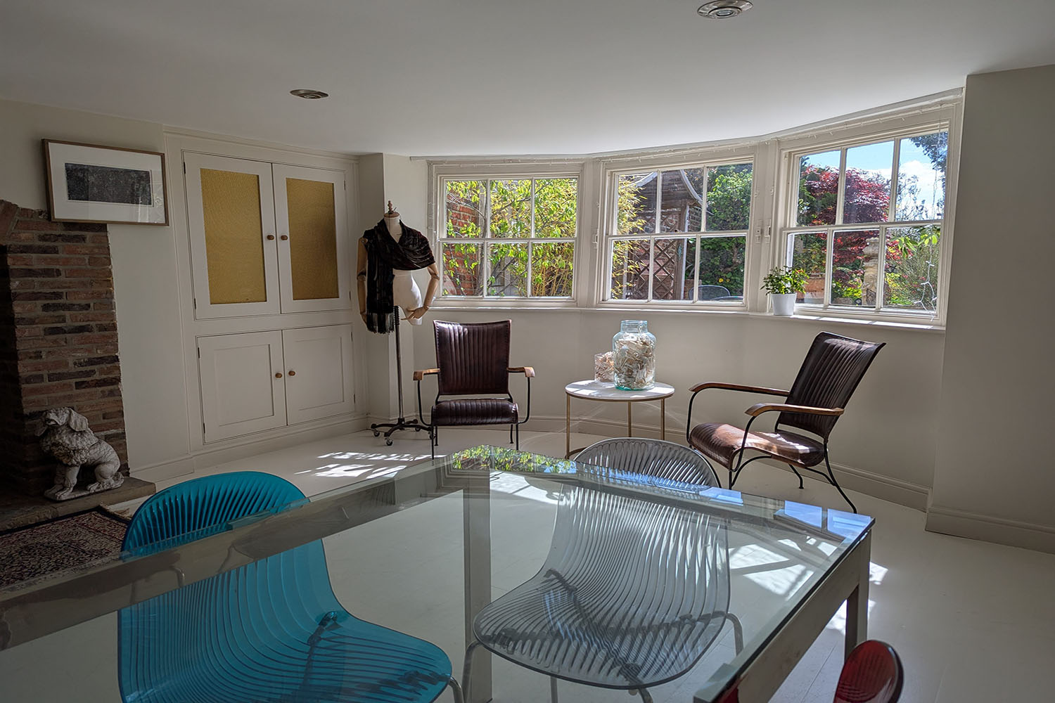 Relaxing Areas at Union Place Whitby | Lounge & Dining